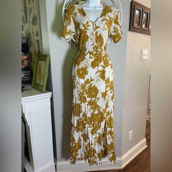 Dresses | Cedar Gold Floral Maxi Dress | Poshmark